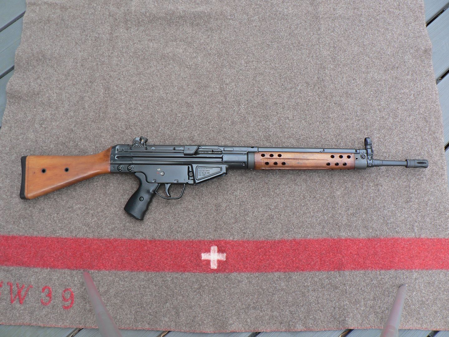 HK41 with Wood Furniture | HKPRO Forums